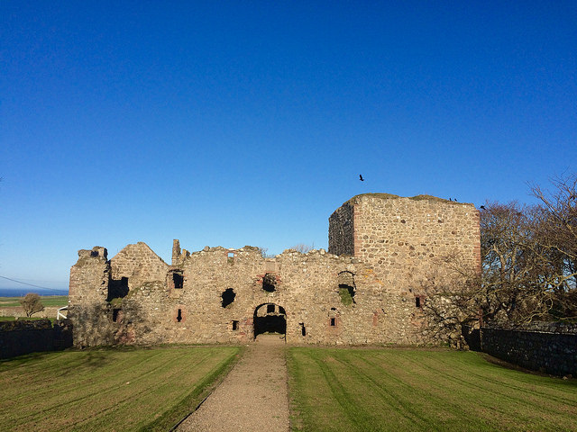 Pitsligo Castle and Peathill Kirk in Aberdeenshire - Ailish Sinclair